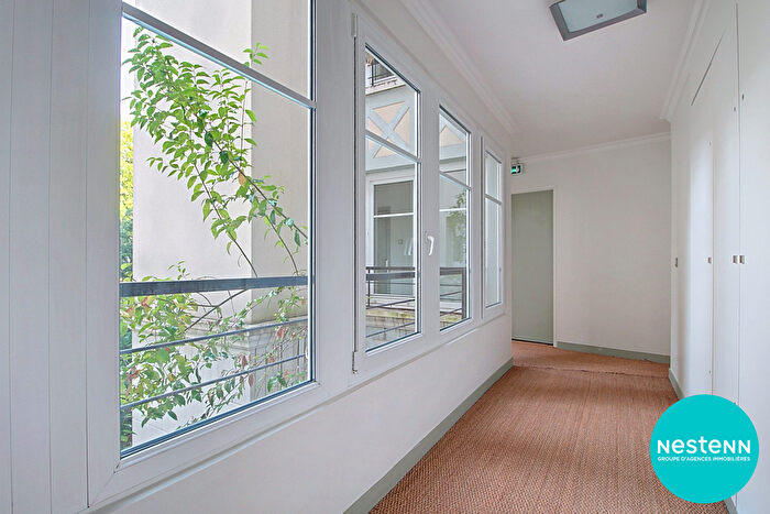 Appartement à vendre - Rueil-Malmaison, Coeur de Ville - 4 pièces - 3 chambres