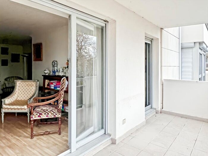 Appartement à vendre - Le Chesnay, Tartre - 3 pièces - 2 chambres