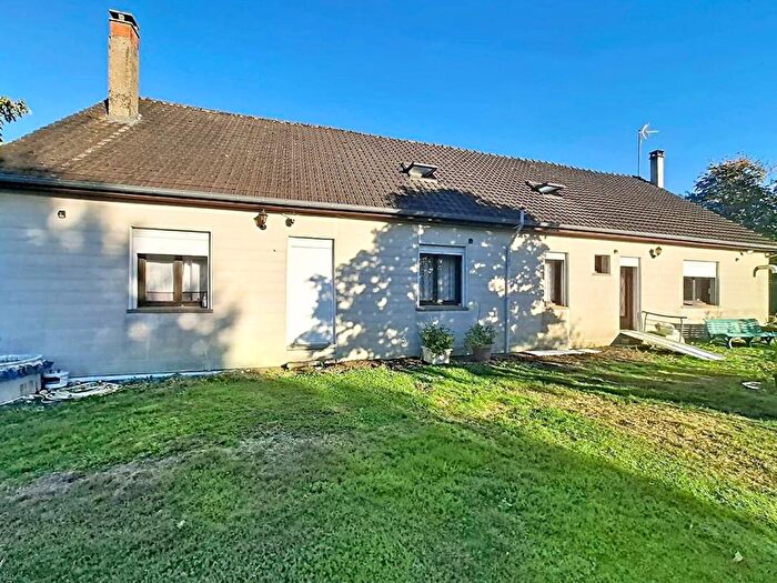 Maison 8 pièces à Saint-Evroult-Notre-Dame-du-Bois, à vendre