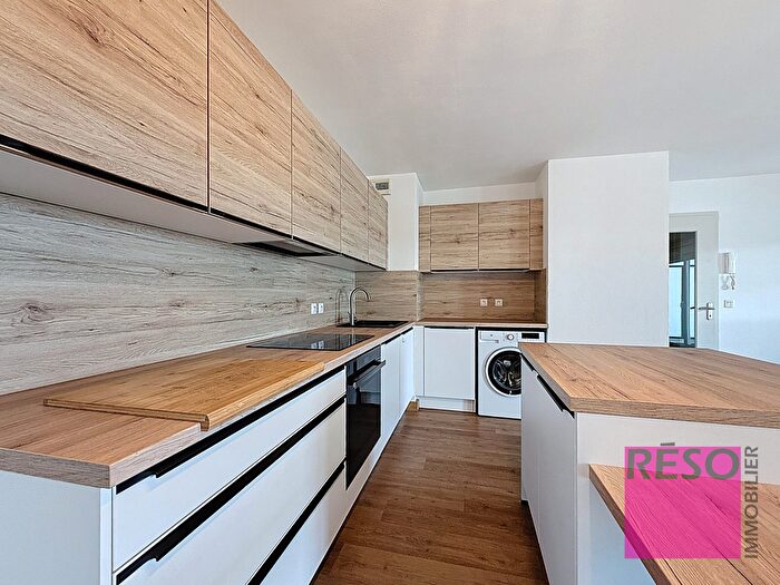 Appartement à louer - Annemasse - 3 pièces - 2 chambres