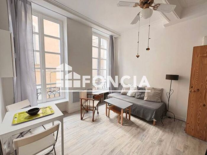 Appartement 1 pièce à Arènes, Nîmes, à louer
