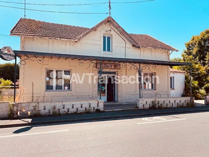 Maison 6 pièces à Châteauneuf-sur-Charente, à vendre