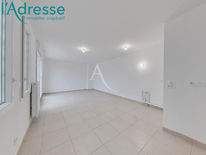 Appartement à vendre - Noisy-le-Grand, Nord - 3 pièces - 2 chambres