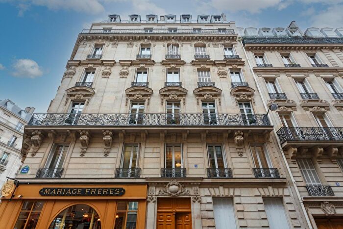Appartement à louer - Paris e , Hoche Friedland - 8 pièces - 4 chambres