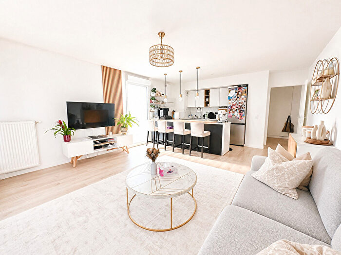 Appartement 4 pièces à Noisy-le-Grand, Centre-ville, à vendre