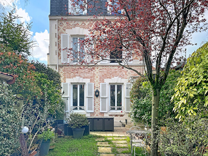 Maison à vendre - Chatou, Est - 6 pièces - 4 chambres