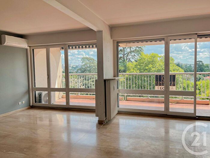 Appartement 6 pièces à louer à Écully