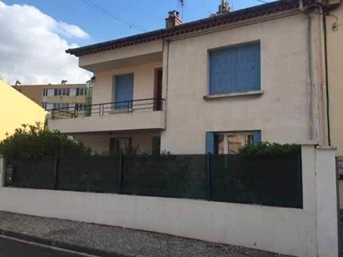 Appartement à louer - Centre Ville, Cavaillon - 4 pièces - 3 chambres