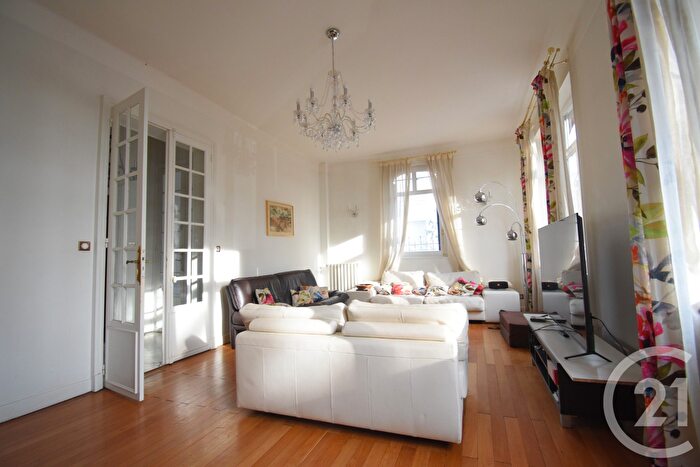 Maison à vendre - Vichy, Quartier de France - 7 pièces - 5 chambres