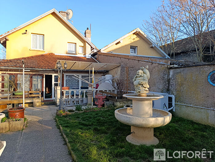 Appartement à vendre - Audincourt, Centre-ville - 6 pièces - 3 chambres