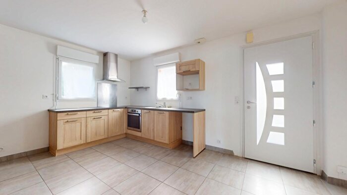 Maison à louer - Savonnières - 4 pièces - 3 chambres