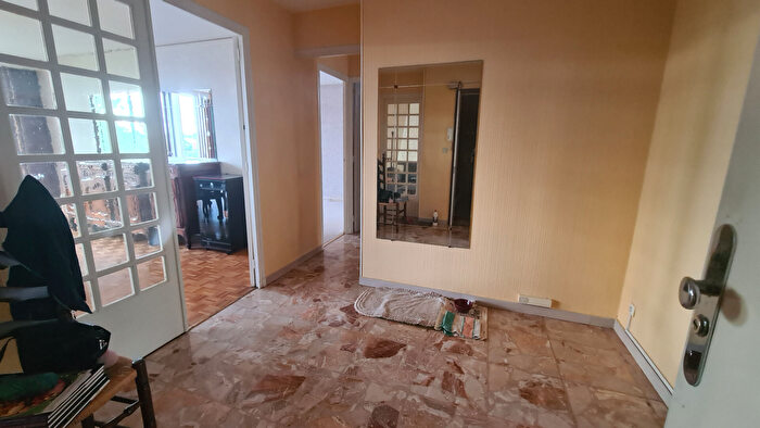 Saint-Étienne, Bernay, Valfuret : Appartement 4 pièces à vendre