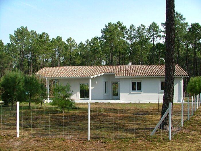 Maison 3 pièces à louer à Lugos