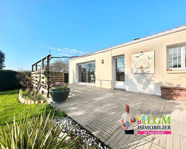 Maison à vendre - Nesmy - 5 pièces - 4 chambres