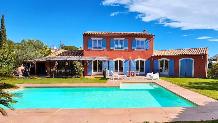 Maison à vendre - Cagnes-sur-Mer, Le Vallon des Vaux, La Campanette, Montaleigne - 7 pièces - 5 chambres