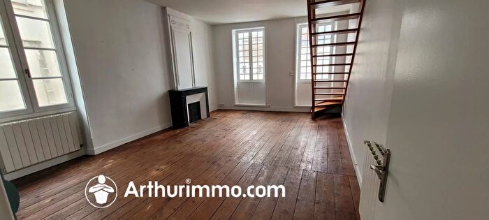 Appartement à louer - Saint-Jean-dAngély - 3 pièces - 1 chambre