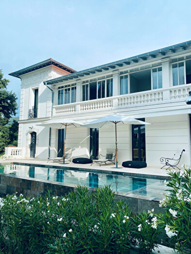 Maison à vendre - Vence, Les Campreniers, LOrmée - 8 pièces - 5 chambres