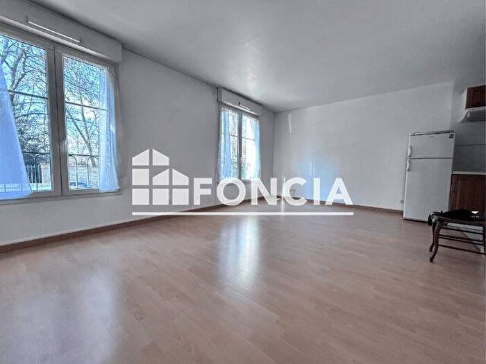 Appartement à louer - Centre Ville, Rueil-Malmaison - 1 pièce