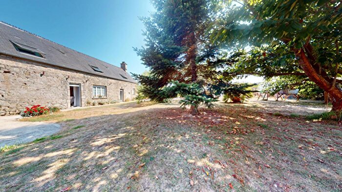 Maison 8 pièces à Réville, à vendre