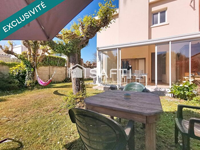 Maison à vendre - Mérignac, Capeyron - 5 pièces - 3 chambres