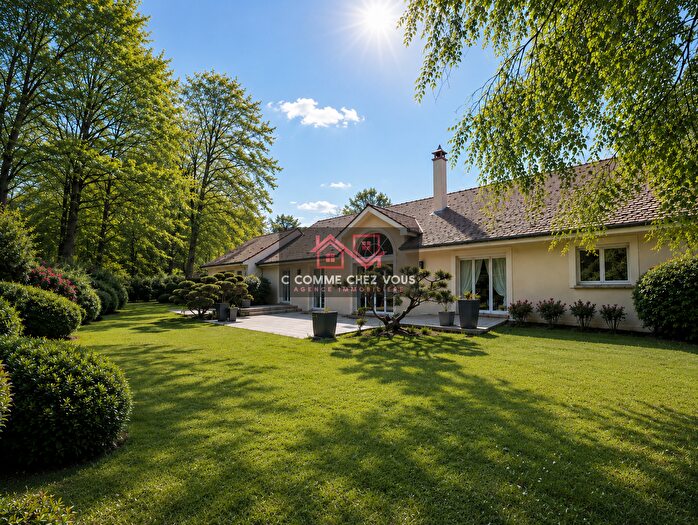 Ozoir-la-Ferrière : Maison 8 pièces à vendre