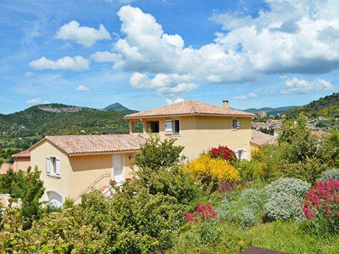 Maison à vendre - Montbrun-les-Bains - 7 pièces - 4 chambres