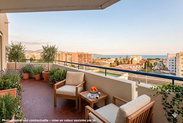 Appartement à vendre - Nice, Caucade - 2 pièces - 1 chambre