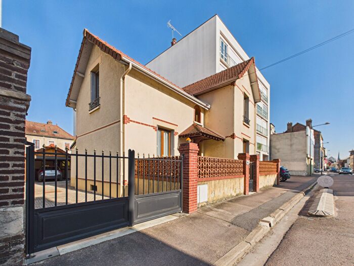 Maison à vendre - Troyes, Saint-Martin - 5 pièces - 4 chambres