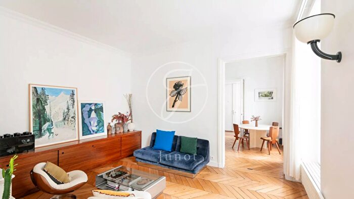 Appartement à vendre - Paris e , Saint-Vincent de Paul, Lariboisière - 3 pièces - 2 chambres