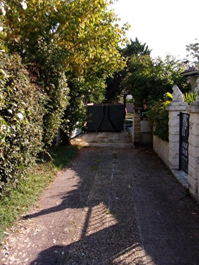 Vaulx-en-Velin, Le Pont des Planches : Maison 6 pièces à vendre