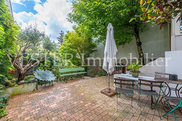 Maison à vendre - Suresnes - 5 pièces - 3 chambres