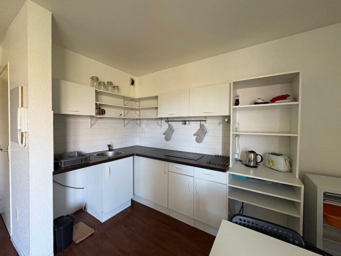 Appartement à louer - Quartiers Ouest, Arsenal, Redon - 2 pièces - 1 chambre