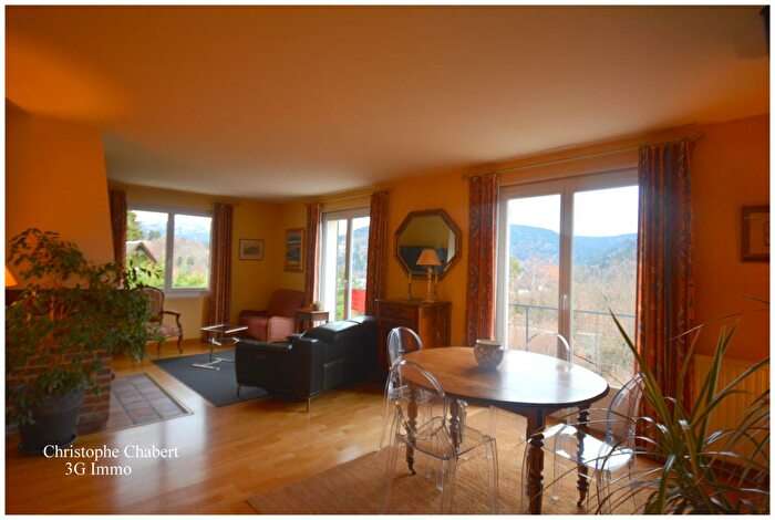Maison 7 pièces à Murat-le-Quaire, à vendre