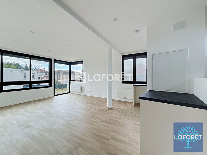 Appartement 3 pièces à louer à Vigneux-sur-Seine, Les Bergeries, Rouvres