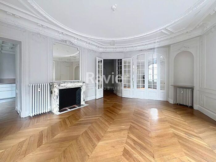 Appartement à louer - Paris e , Courcelles, Wagram - 5 pièces - 3 chambres