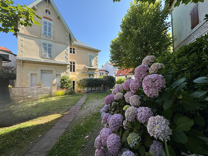 Appartement à vendre - Biarritz, Centre-ville Ouest - 3 pièces - 2 chambres