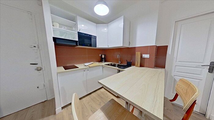 Appartement à louer - Saint Lambert, Paris ème arrondissement - 1 pièce