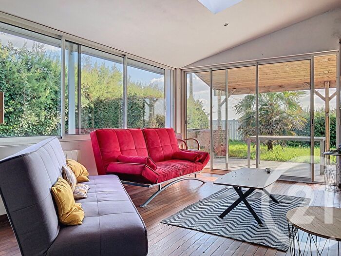 Maison à vendre - Port-des-Barques - 5 pièces - 3 chambres