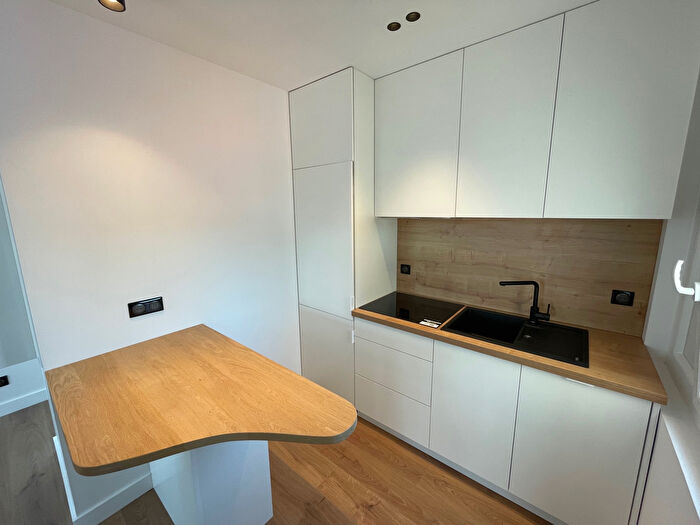Maisons à vendre et appartements à louer - 1