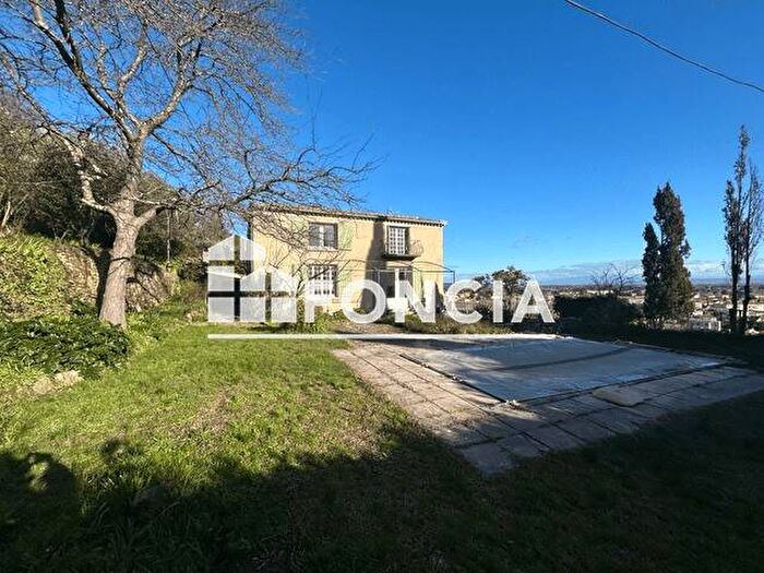 Maison à louer - Colline et Etang, Orange - 5 pièces - 4 chambres