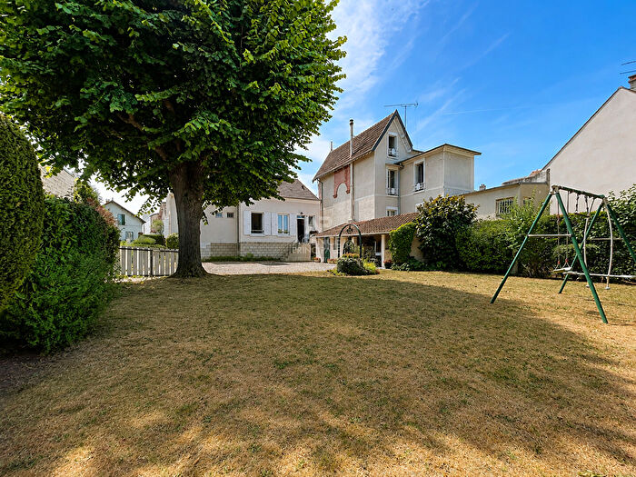 Maison 8 pièces à vendre - Montesson, La Borde