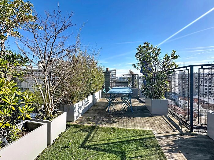 Appartement à vendre - Paris e , Porte de Saint-Cloud, Auteuil-Sud - 4 pièces - 3 chambres