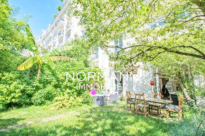 Appartement à vendre - Neuilly-sur-Seine, Charles Laffitte - 6 pièces - 3 chambres