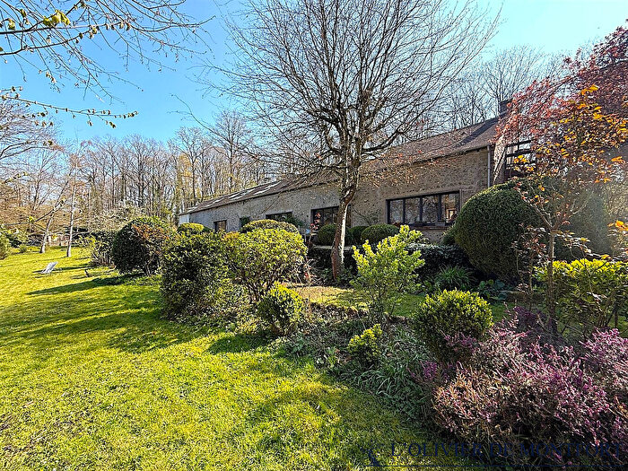 Maison à vendre - Montfort-lAmaury - 9 pièces - 6 chambres