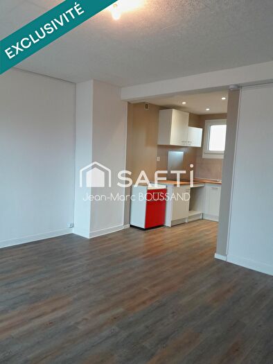 Appartement à vendre - La Clayette - 4 pièces - 3 chambres