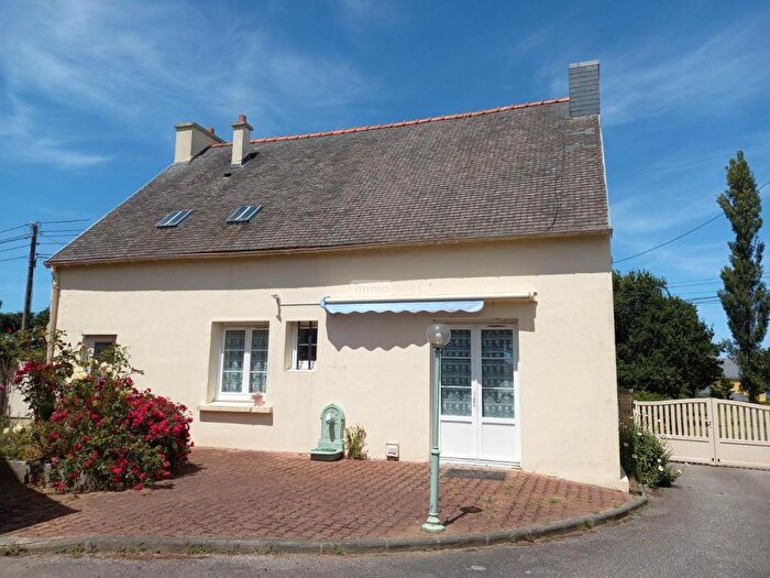 Maison 7 pièces à vendre à Lanvéoc