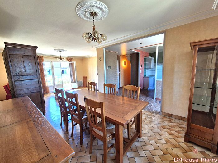 Maison 6 pièces à vendre à Ernée