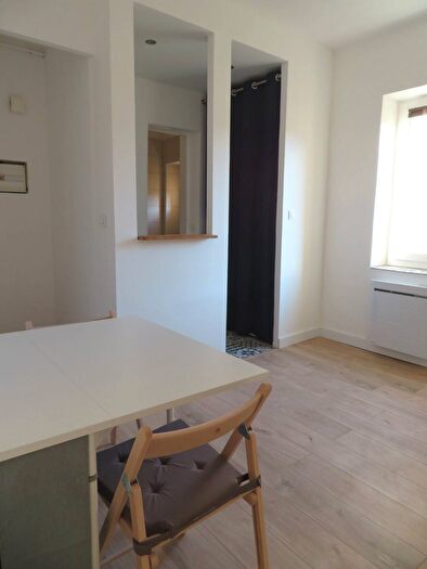 Arènes, Nîmes : Appartement 1 pièce à louer
