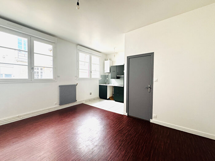 Poitiers, Trois Quartiers : Appartement 1 pièce à louer