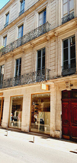 Nîmes, Ecusson, Arènes : Appartement 2 pièces à vendre
